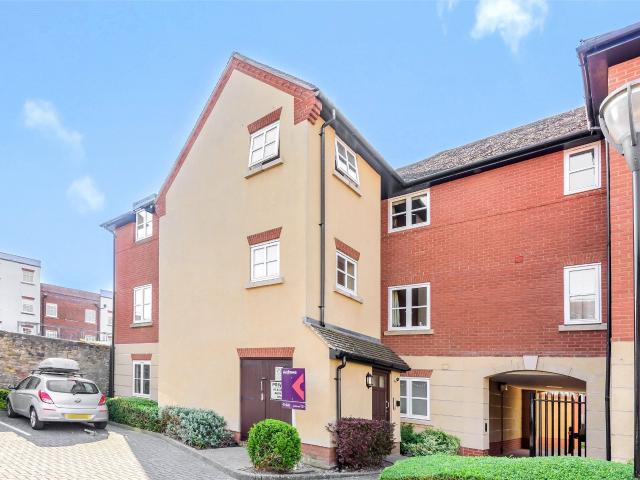 Apartment at Regal Close, Vale of White Horse