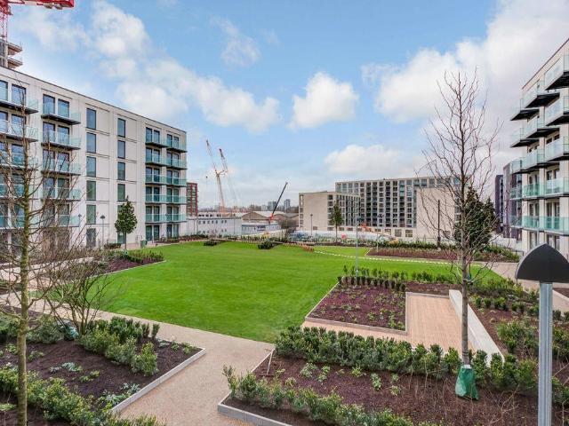 Apartment at Regalia Close, Greater London