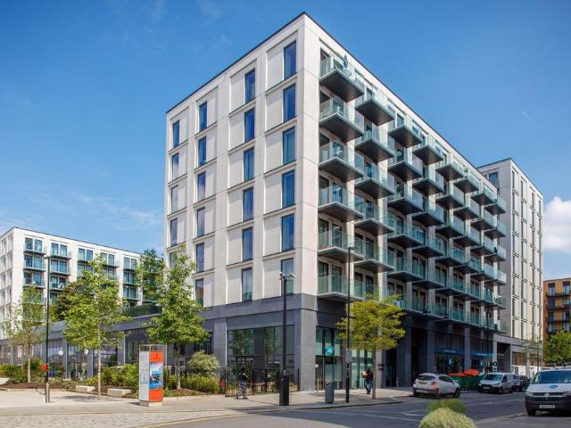 Apartment at Regalia Close, Greater London