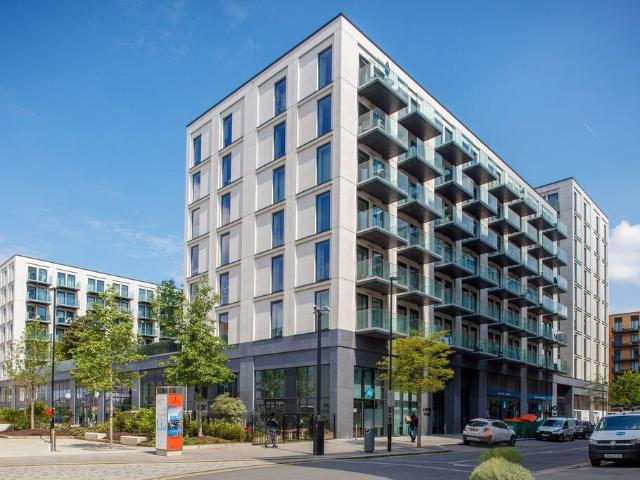 Apartment at Regalia Close, Greater London