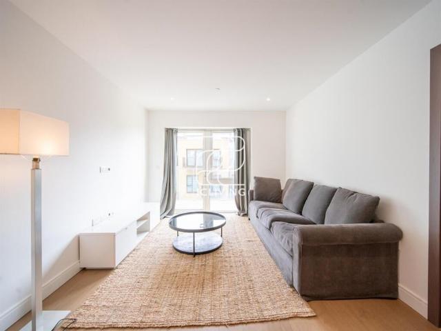 Apartment at Regatta Lane, Greater London