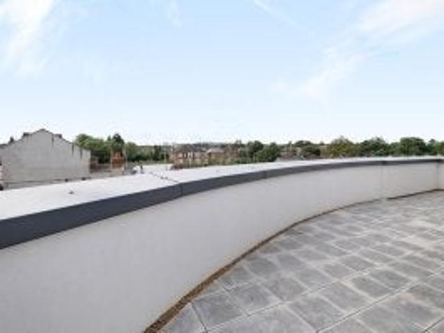 Apartment at Regents Avenue, Greater London