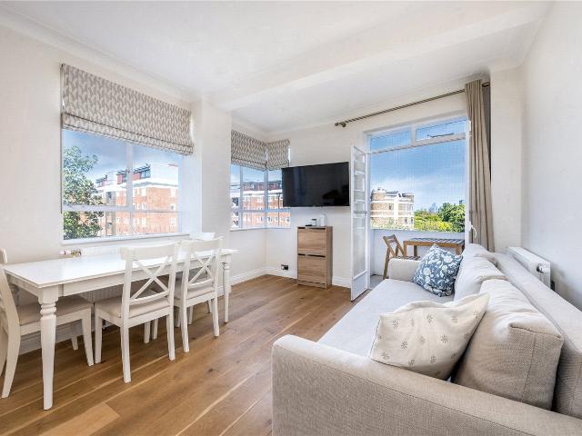 Apartment at Regent's Canal Towpath, City of Westminster