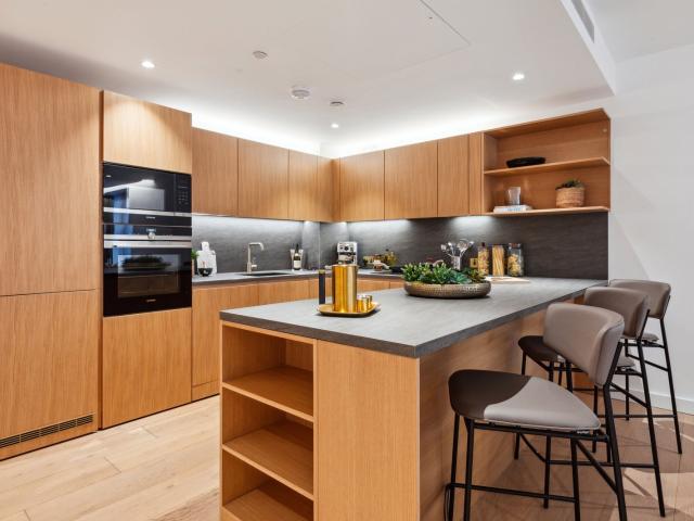 Apartment at Regent's Canal towpath, Greater London