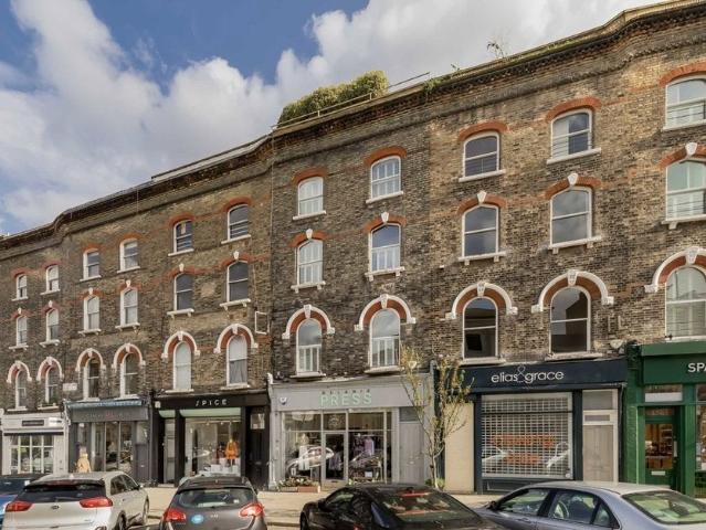 Apartment at Regent's Park Road, Greater London