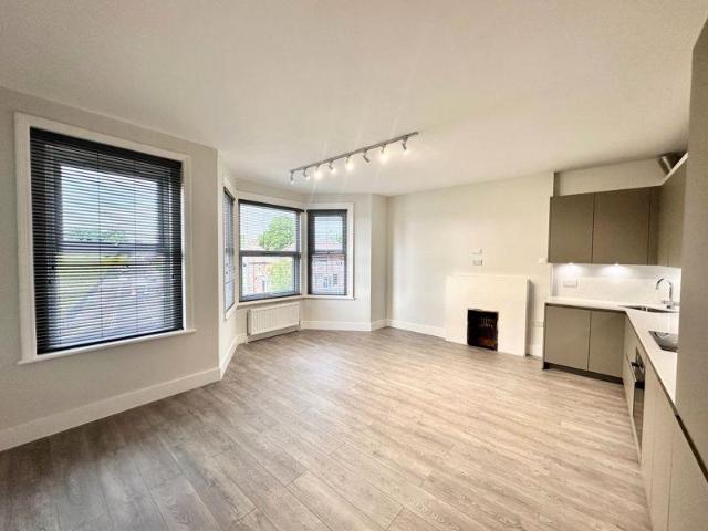 Apartment at Regent's Park Road, Greater London