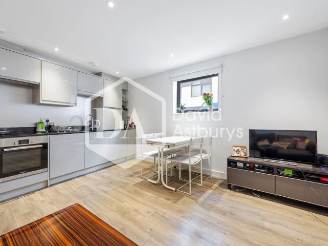 Apartment at Regent's Park Road, Greater London
