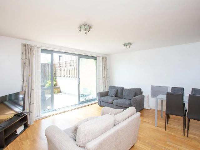Apartment at Regent's Park Road, Greater London