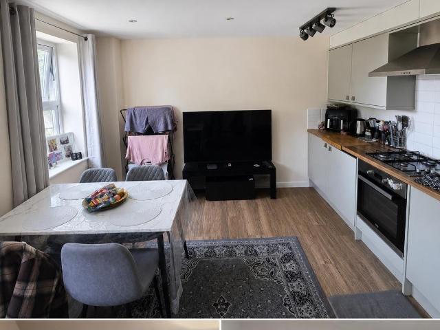 Apartment at Regents Park Road, Southampton