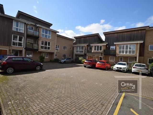Apartment at Regents Park Road, Southampton