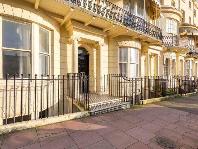 Apartment at Regency Square, Brighton