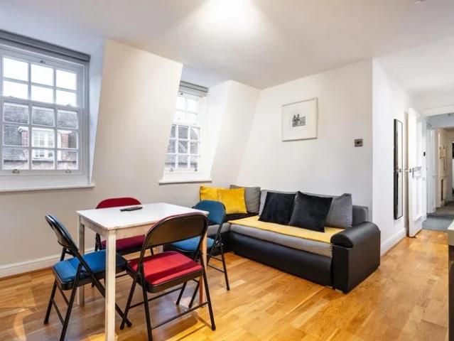 Apartment at Regency Street, City of Westminster