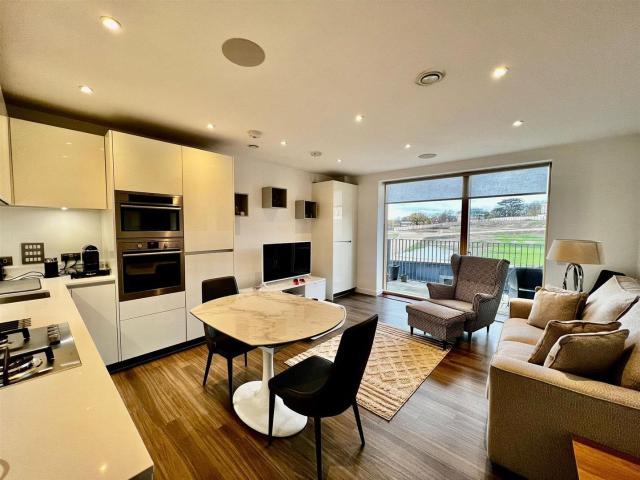 Apartment at Regiment Hill, Greater London