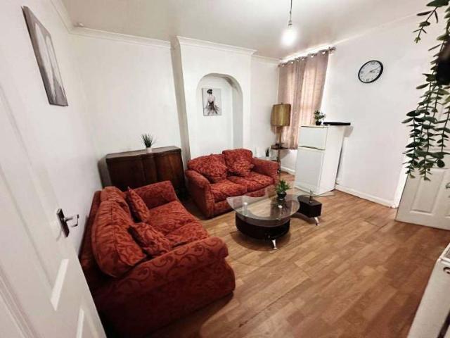 Apartment at Regina Road, Greater London