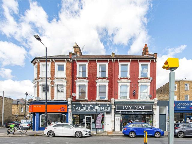 Apartment at Regis Place, Greater London