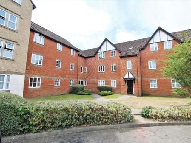 Apartment at Rembrandt Way, Reading