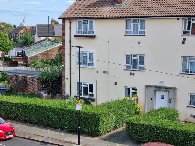 Apartment at Renfrew Road, Greater London