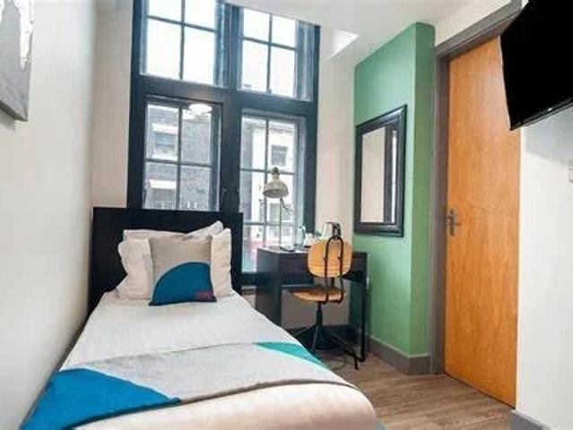 Room at Renshaw Street, Liverpool