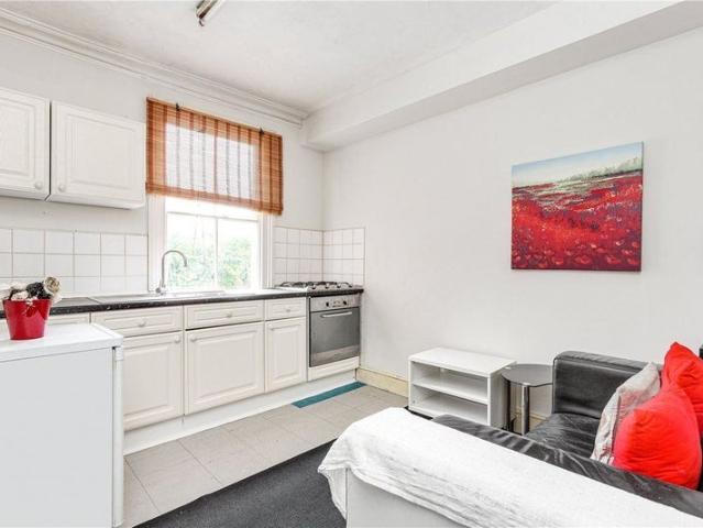 Apartment at Reporton Road, Greater London