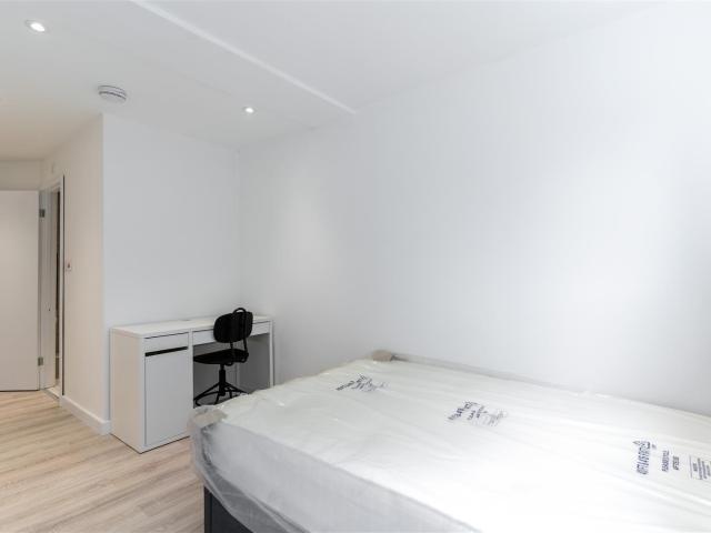 Apartment at Reservoir Road, Birmingham