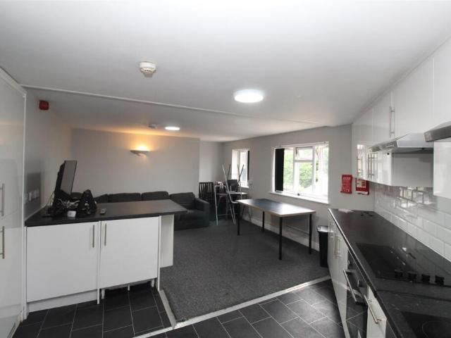 Apartment at Rhymney Terrace, Cardiff