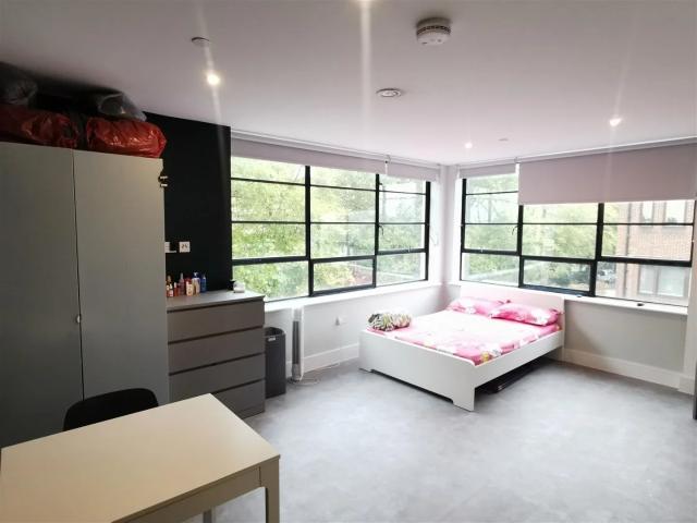 Apartment at River Front, Greater London