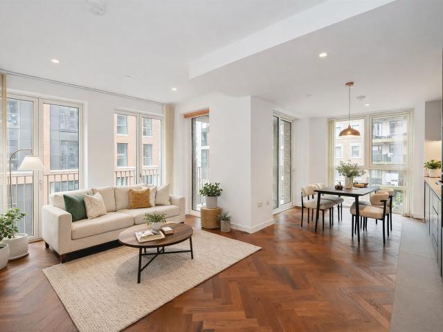 Apartment at Ribbon Lane, Greater London
