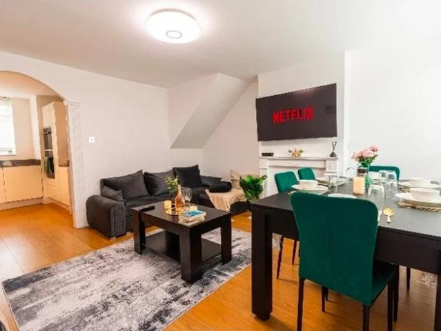 Apartment at Ricardo Street, Greater London