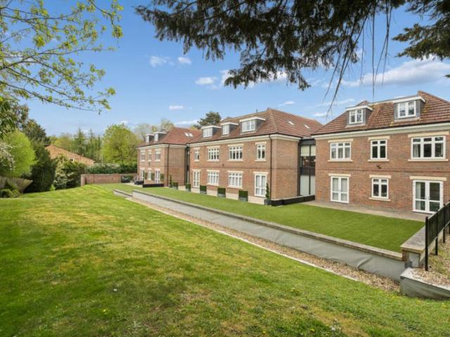 Apartment at Rickmansworth Road, Greater London