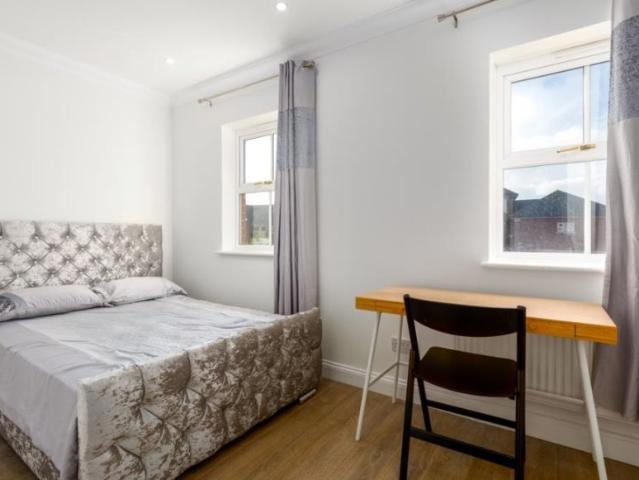 Apartment at Rickyard Close, Oxford