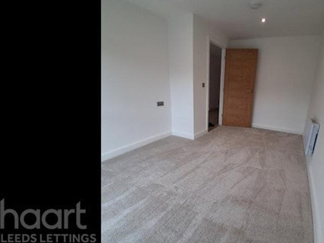 Apartment at Richmond Hill Approach, Leeds