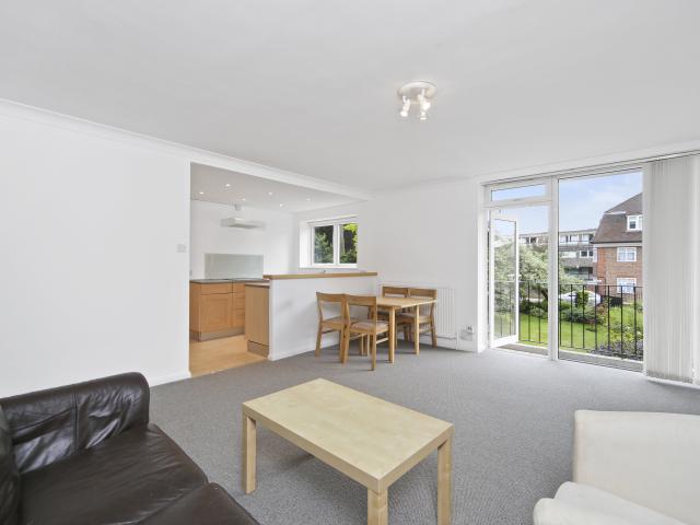 Apartment at Richmond Hill, Greater London