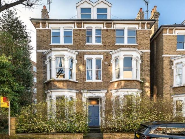 Apartment at Richmond Hill, Greater London
