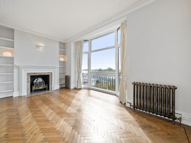 Apartment at Richmond Hill, London