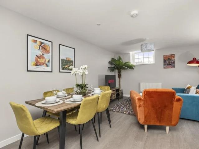 Apartment at Richmond Place, Brighton