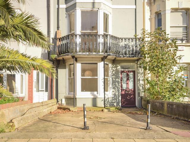 Apartment at Richmond Place, Brighton
