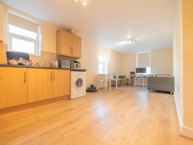 Apartment at Richmond Road, Cardiff