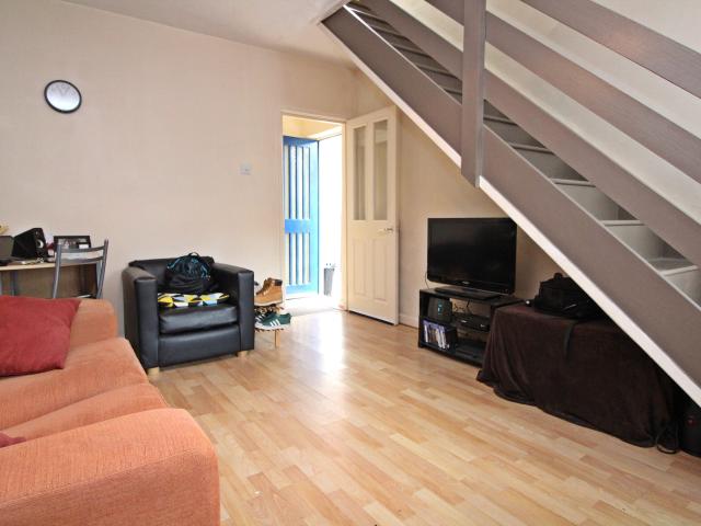 Apartment at Richmond Road, Cardiff