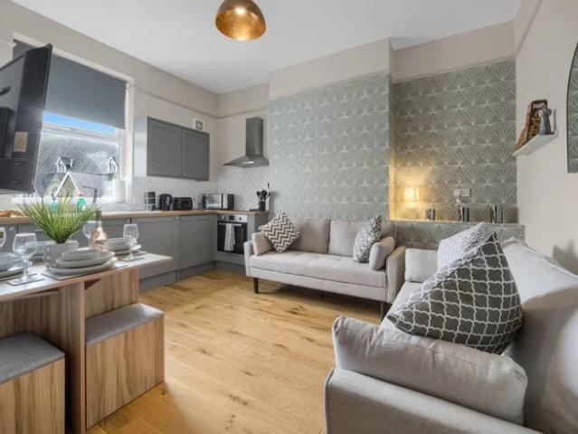 Apartment at Richmond Road, Cardiff