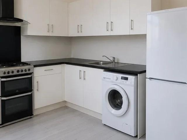 Apartment at Richmond Road, Greater London