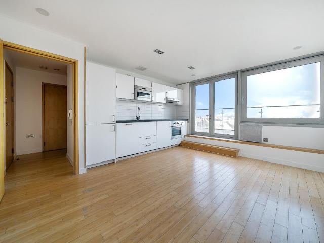 Apartment at Richmond Road, Greater London