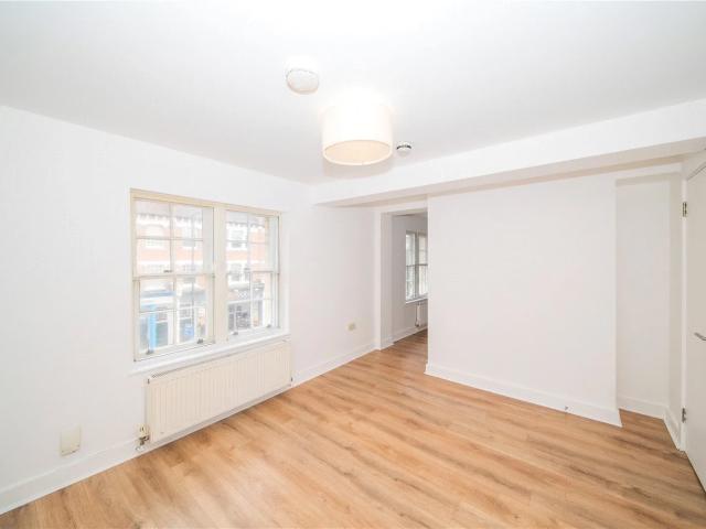Apartment at Richmond Road, Greater London
