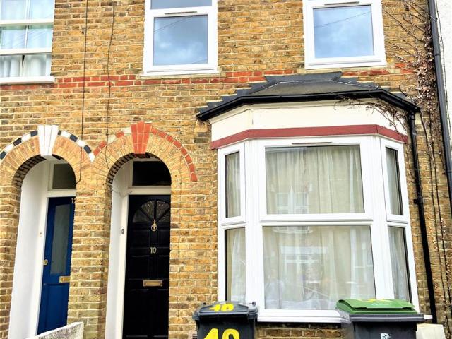 apartment at Richmond Road, London