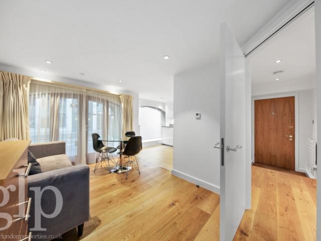 Apartment at Ridgmount Street, Greater London