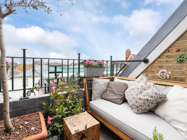 Apartment at Ridgway, Greater London