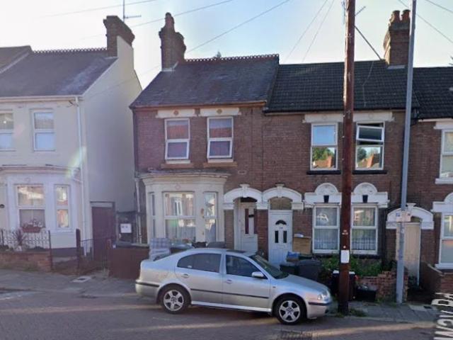 Apartment at Ridgway Road, Luton