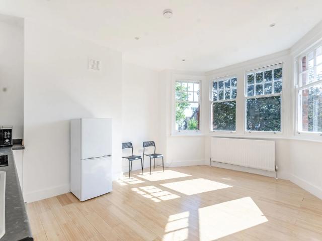 Apartment at Riggindale Road, Greater London