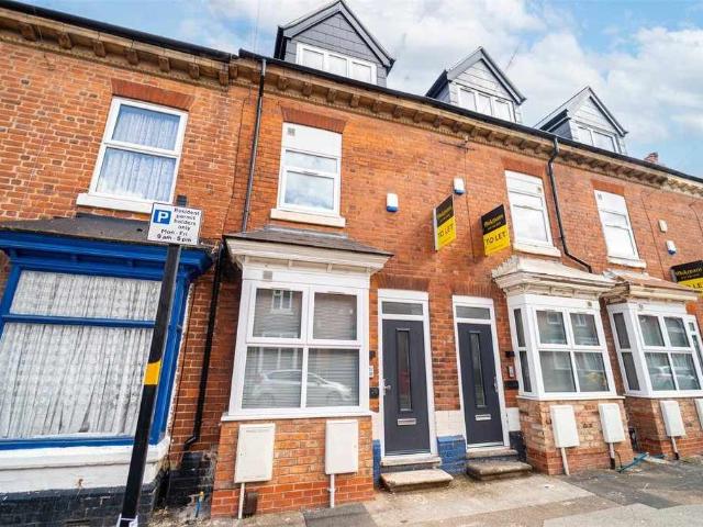 Apartment at Ring Road North, Birmingham