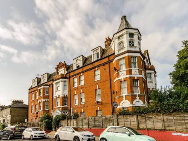 Apartment at Ringford Road, Greater London