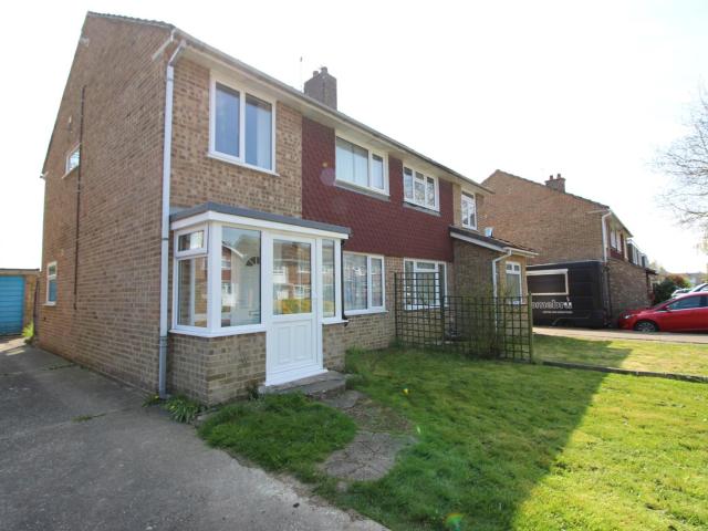 Apartment at Ringwood Close, Canterbury